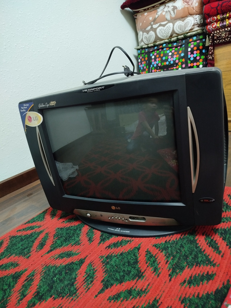 LG tv eski holati yahwi iwlidi