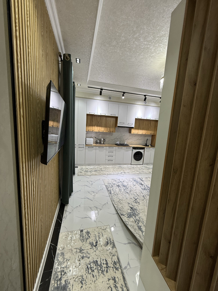 Kvartira sotiladi zudlik bilan 90  m2  80m2