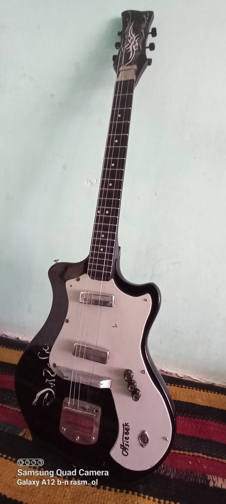 Gitara eliktronik