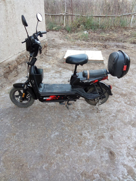 Elektro skuter sotiladi