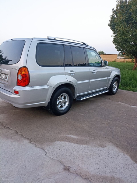 Hyundai  215.000 yurgan toza kraska yoq 2007yil
