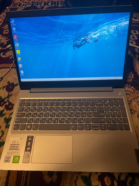 Noutbook lenovo core 3