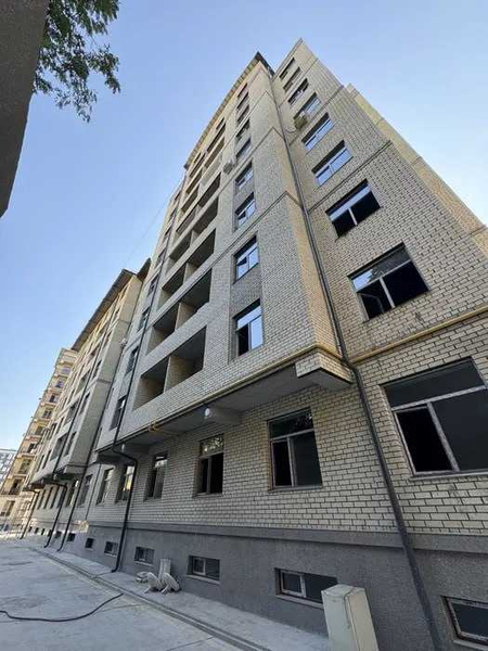 ул.Махтумкули напротив Makro, 48м2 Royal Residence, коробка !!