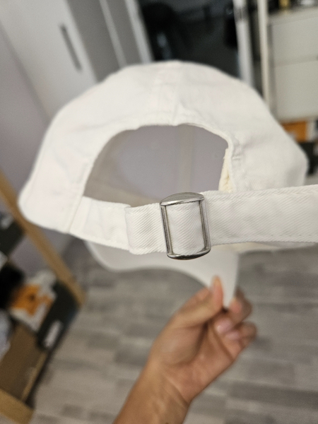белая кепка H&M S