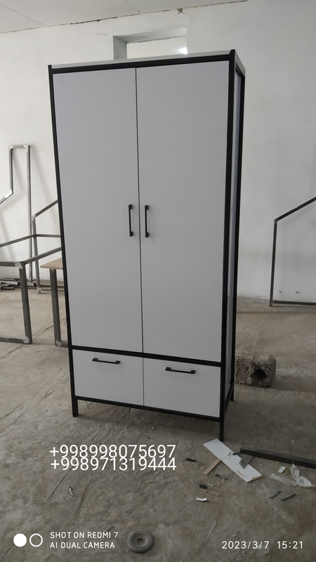 Ishlabchiqaruvchidan buyurtma berish uchun yuqori sifatli loft mebelar