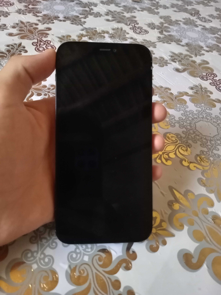Iphon 12 pro sotiladi