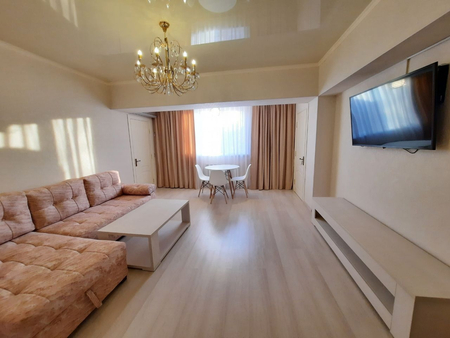 Срочно сдаётся! 3комнатная 80м² квартира , ор-р:ЦУМ, Посольство Кореи