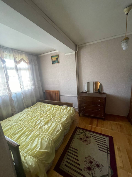 Дружба 3 xonali xamma sharoitlari bor lubboyiga 600$