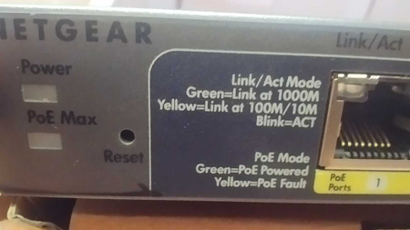 Коммутатор 2-го уровня  с PoE портами NETGEAR GS110TP