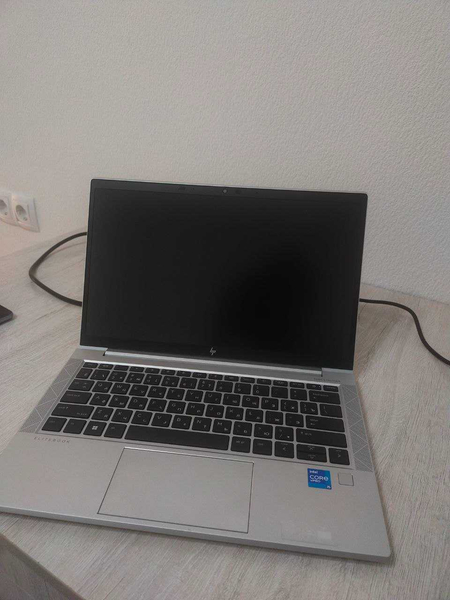 HP EliteBook 830 G8 i5