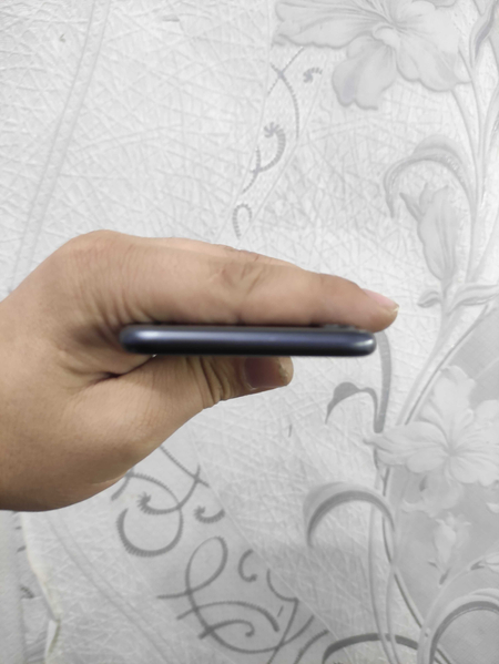 iPhone 8 sotiladi