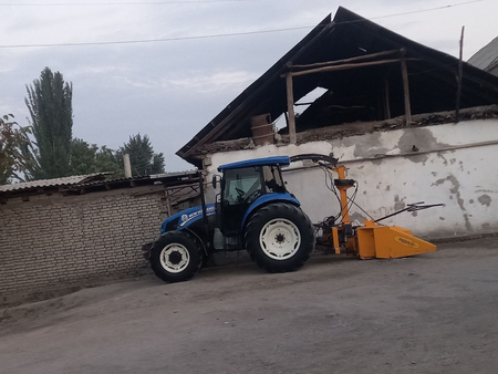 Traktor td5 zudlik bilan sotiladi