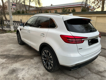 Срочно Продам машину FAW Hongqi HS5 4x4 возможно рассрочка