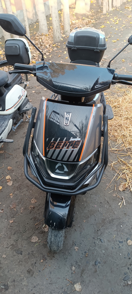 Skuter elektiriski