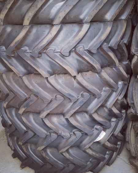 Selxoz shina 15.5-38 razmer