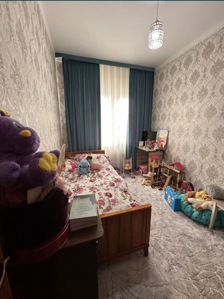 Продаётся на Карасу-1 5/2/4