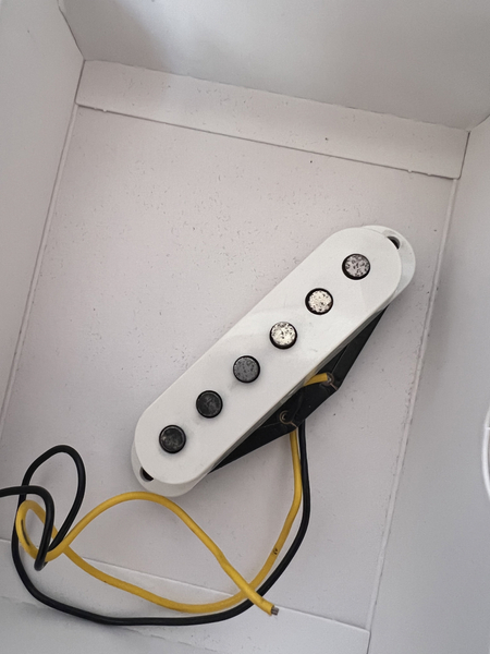 Звукосниматель оригинальный Fender American stratocaster