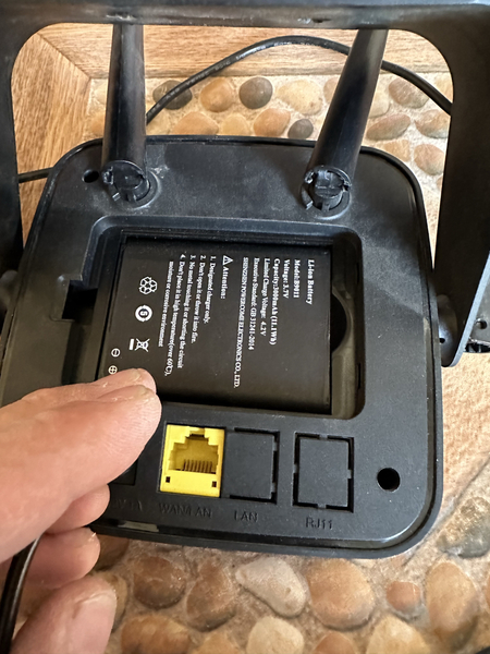 4G cpe router batarelli 6 soat ishlaydi kuproq daje