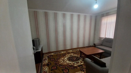Сдается квартира на 8квартале Чиланзар 1комнатная семье.270$Парус.