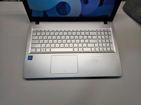 ПРОДАМ Asus X543M Офисный Ноутбук DualCeleron N4020/4GB/256SSD/15.6