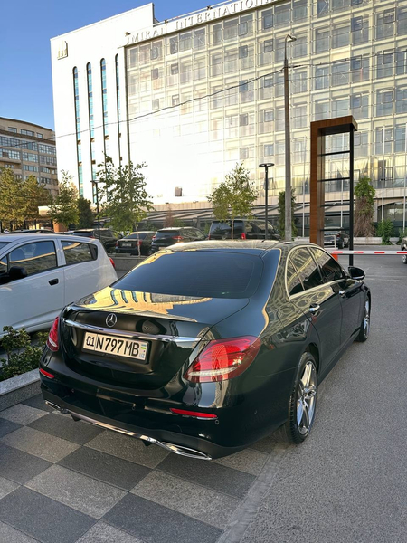 Mercedes-Benz 213