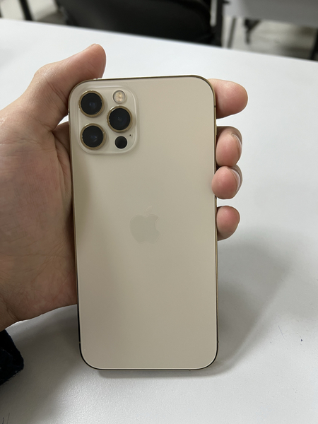 iPhone 12 pro с гарантия