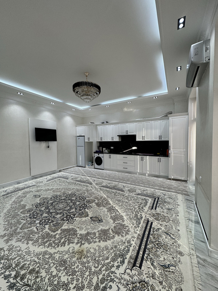 Срочно продается Шикарная  105 кв 4х ком кв на 3 этаже ад:Мархабо