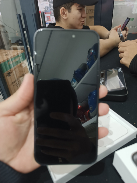Ayfon 15 pro  64 G