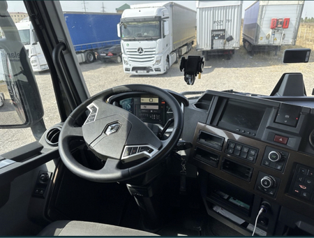Renault 2015 yil