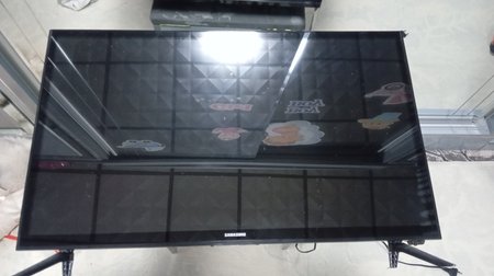 Televizor Smasung Smart Tv Yangi 1 oy ishlatilgan
