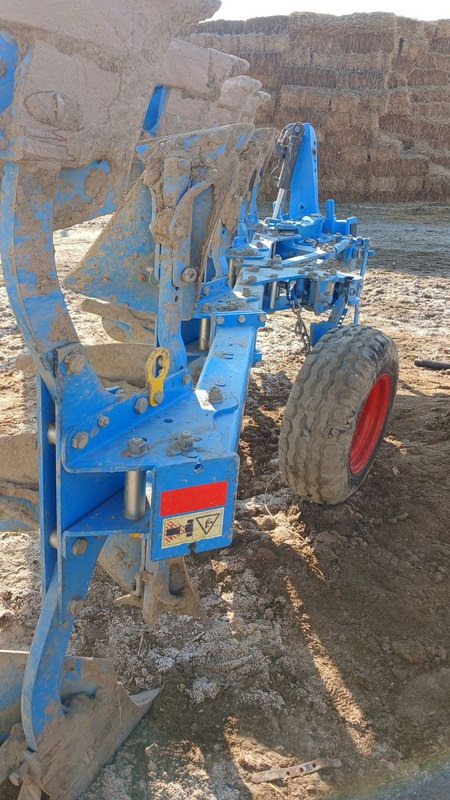 Plug Lemken 3+1 yangi srochno