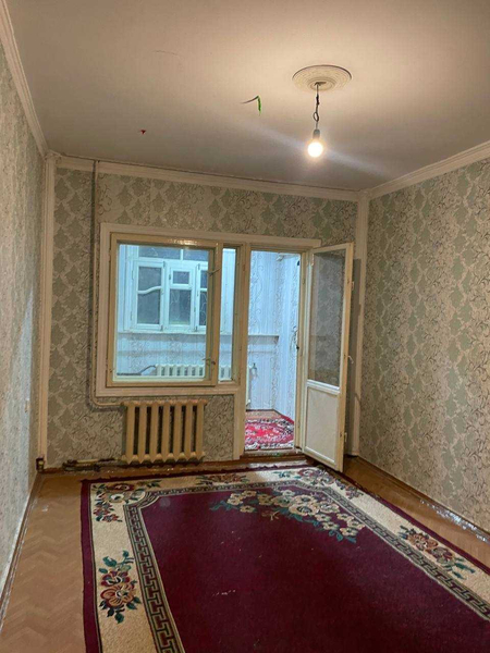 Сергели 7, 300-мактабни ёнида