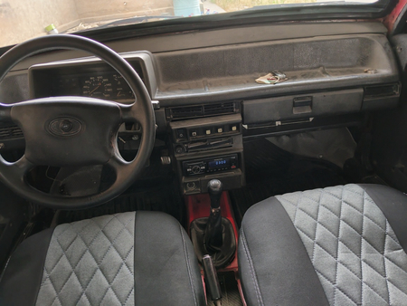 Lada samara 2109 sotiladi