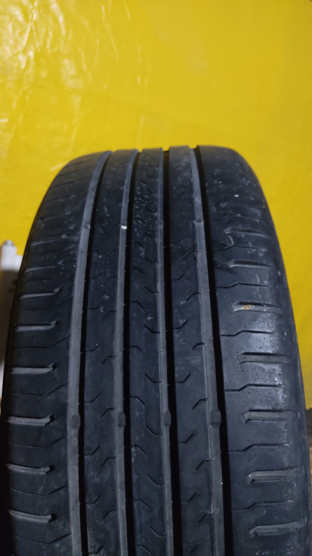 Continental  Шина. Balon225/55/ R17 и R15