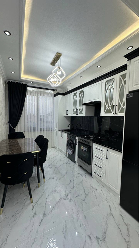 Продается 2 ком. Квартира на 2 этаже площадью 87 кв.м. В Вокзале