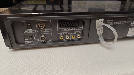 Видеомагнитофон Sharp VC-790et