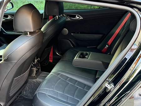 Kia stinger 3.3 turbo red line, alcantara salon