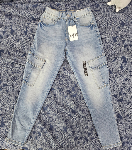Zara. 11-12 let'. Novi'y.
