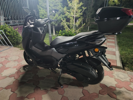 BONVI Nmax скутер
