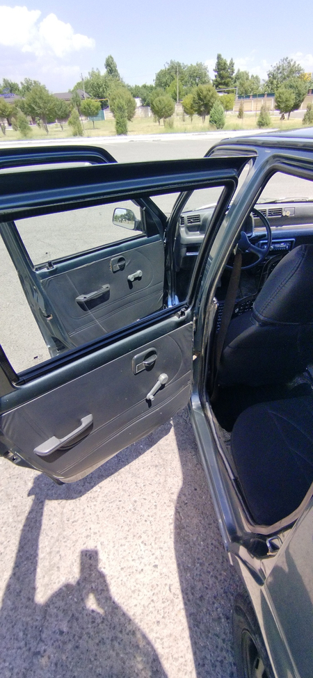 Tiko 1997 yil 2600 $
