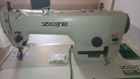 Zoje mashinka sotiladi