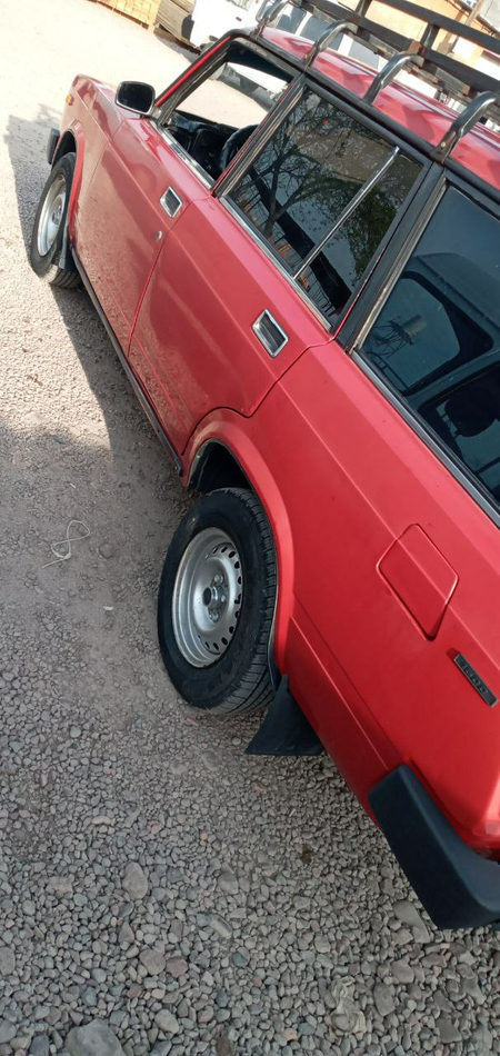 Vaz 2104 sotiladi