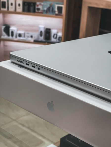 MacBook Pro M1 Pro 16dyum 32/2TB LLA America