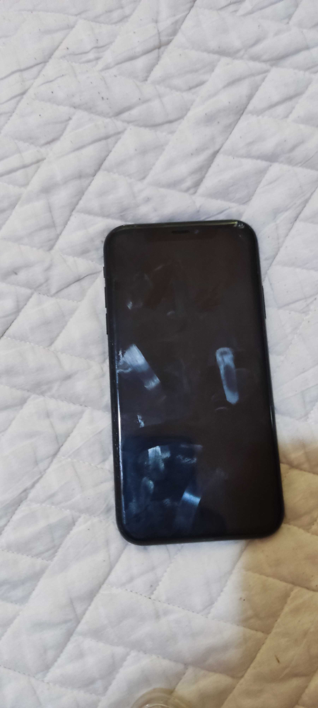 Iphone xr 128 gb sotiladi