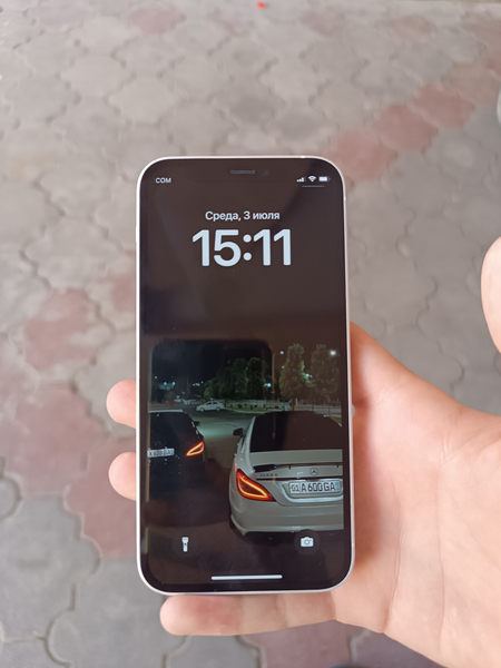 Apple 12 mini продаю телефон