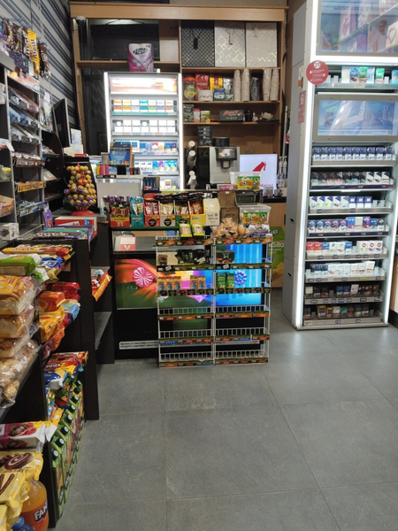 Срочно продается магазин (остановка) мирабадский р-н, с кадастрам