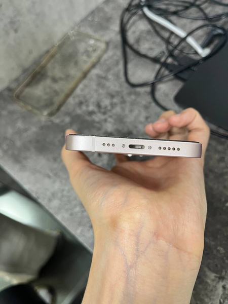 Iphone 13  в отличном состоянии