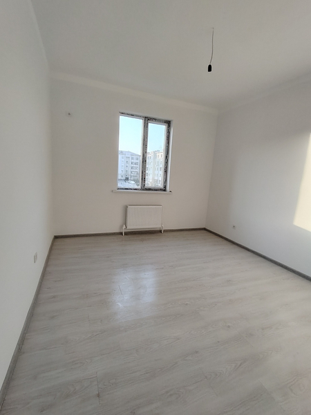 Chirchiq Dilchexradan tushganda 3 xonali oilaga beriladi
5 etajli 4 et
