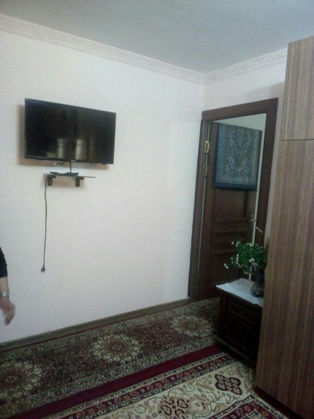 Srochna dom sotiladi yangi yol da