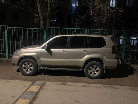 Toyota land cruiser Prado 120
